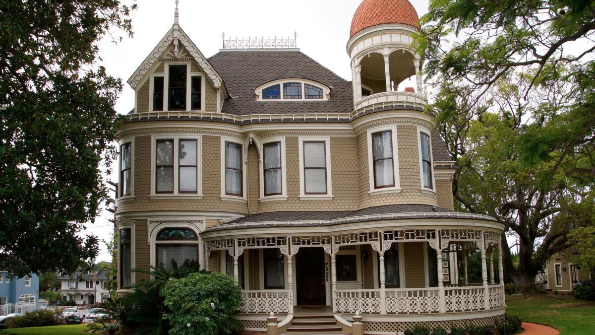 Bankers Hill - Downtown Condo Guys